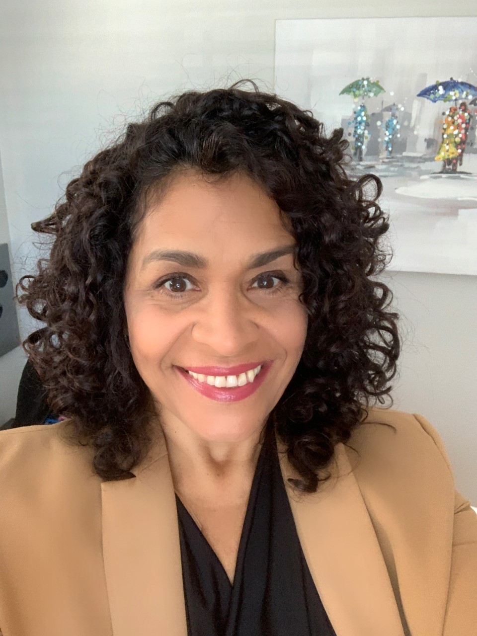 Elsie Valenciano - Notary Profile